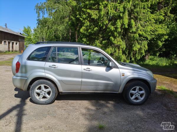 Toyota RAV4 2002 in Vilnius, with an engine capacity of 2.00 L and mileage of 269 thousand km for 2500 €, photo 3 on AUTOMOTO.COM.LV