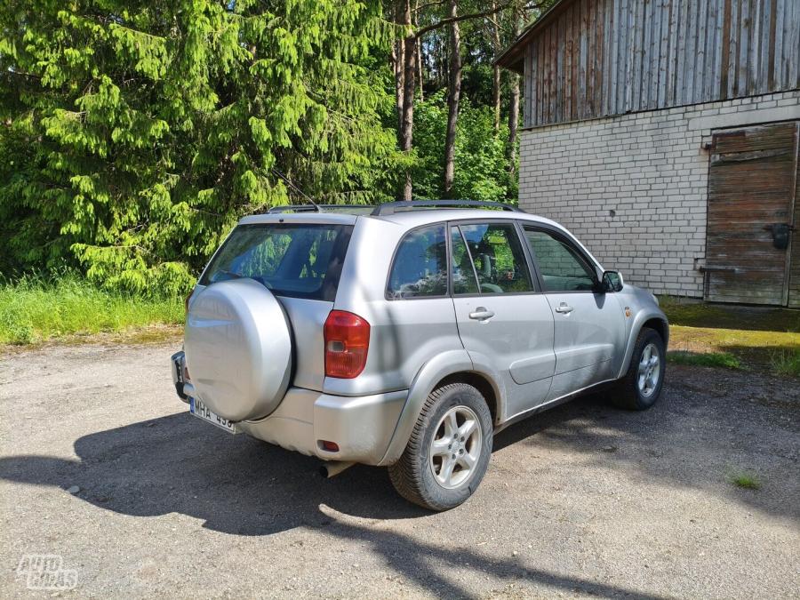 Toyota RAV4 2002 in Vilnius, with an engine capacity of 2.00 L and mileage of 269 thousand km for 2500 €, photo 5 on AUTOMOTO.COM.LV