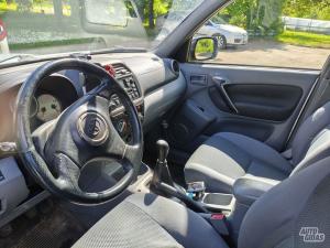 Toyota RAV4 2002 in Vilnius, with an engine capacity of 2.00 L and mileage of 269 thousand km for 2500 €, photo 6 on AUTOMOTO.COM.LV