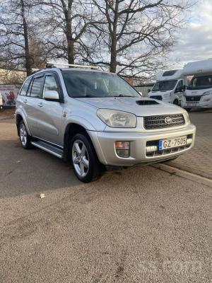 Toyota RAV4 2002 in Riga, with an engine capacity of 1.90 L and mileage of 286 thousand km for 2300 €, photo 6 on AUTOMOTO.COM.LV