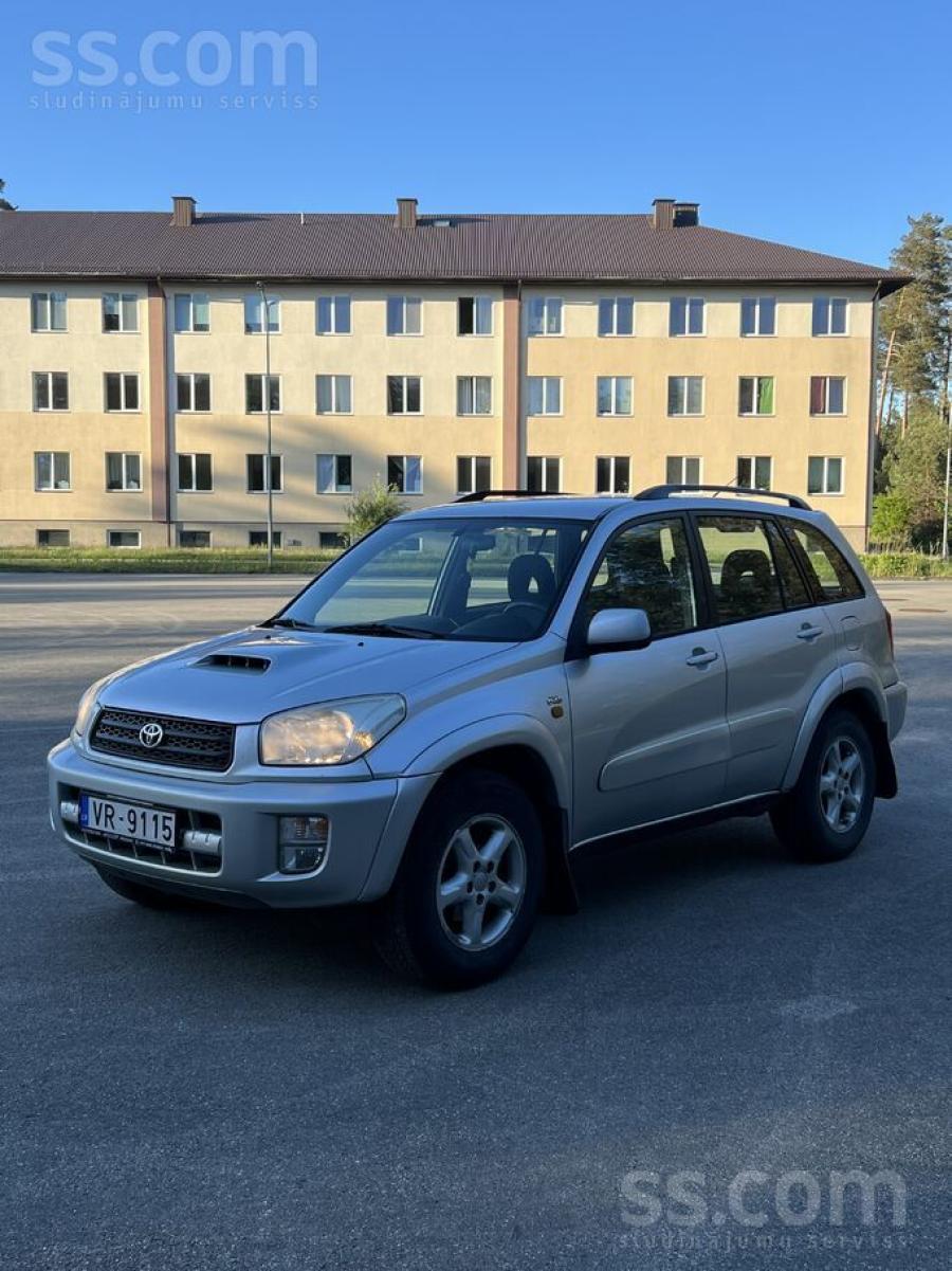 Toyota RAV4 2002 Rīga, ar dzinēja tilpumu 2.00 L un nobraukumu 360 tūkst. km par 1950 €, foto 3 vietnē AUTOMOTO.COM.LV