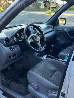 Toyota RAV4 2002 Rīga, ar dzinēja tilpumu 2.00 L un nobraukumu 360 tūkst. km par 1950 €, foto 6 vietnē AUTOMOTO.COM.LV
