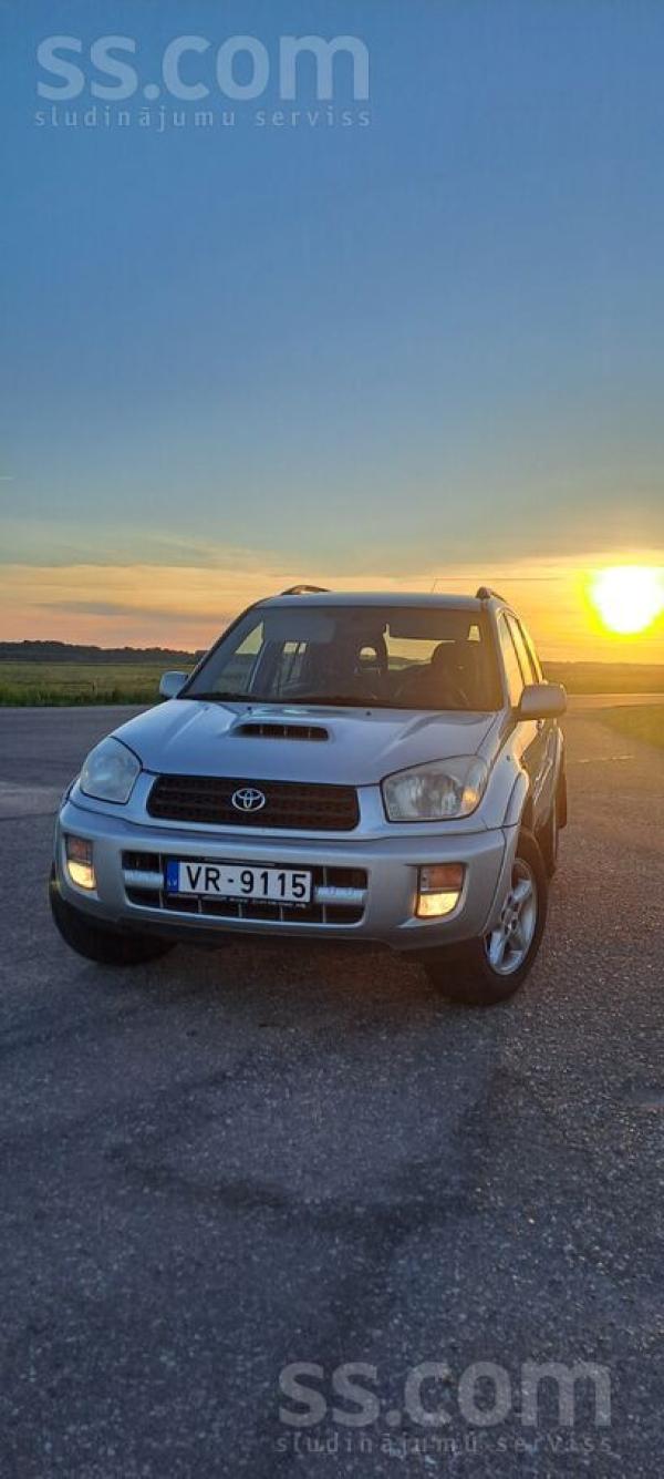 Toyota RAV4 2002 in Daugavpils, with an engine capacity of 2.00 L and mileage of 369 thousand km for 2450 €, photo 1 on AUTOMOTO.COM.LV