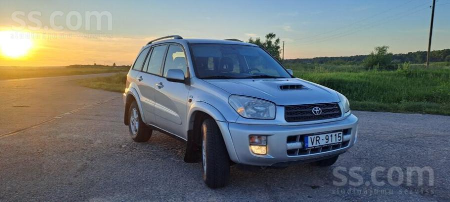 Toyota RAV4 2002 in Daugavpils, with an engine capacity of 2.00 L and mileage of 369 thousand km for 2450 €, photo 5 on AUTOMOTO.COM.LV