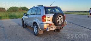 Toyota RAV4 2002 in Daugavpils, with an engine capacity of 2.00 L and mileage of 369 thousand km for 2450 €, photo 6 on AUTOMOTO.COM.LV