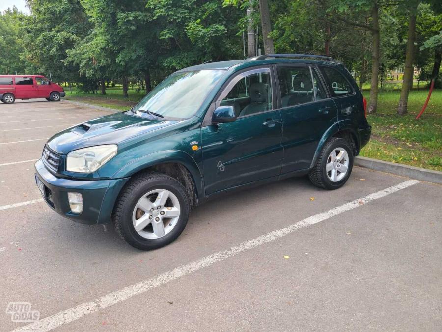 Toyota RAV4 2002 in Marijampole, with an engine capacity of 2.00 L and mileage of 245 thousand km for 1889 €, photo 3 on AUTOMOTO.COM.LV