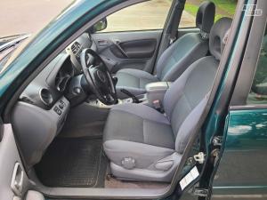 Toyota RAV4 2002 in Marijampole, with an engine capacity of 2.00 L and mileage of 245 thousand km for 1889 €, photo 8 on AUTOMOTO.COM.LV