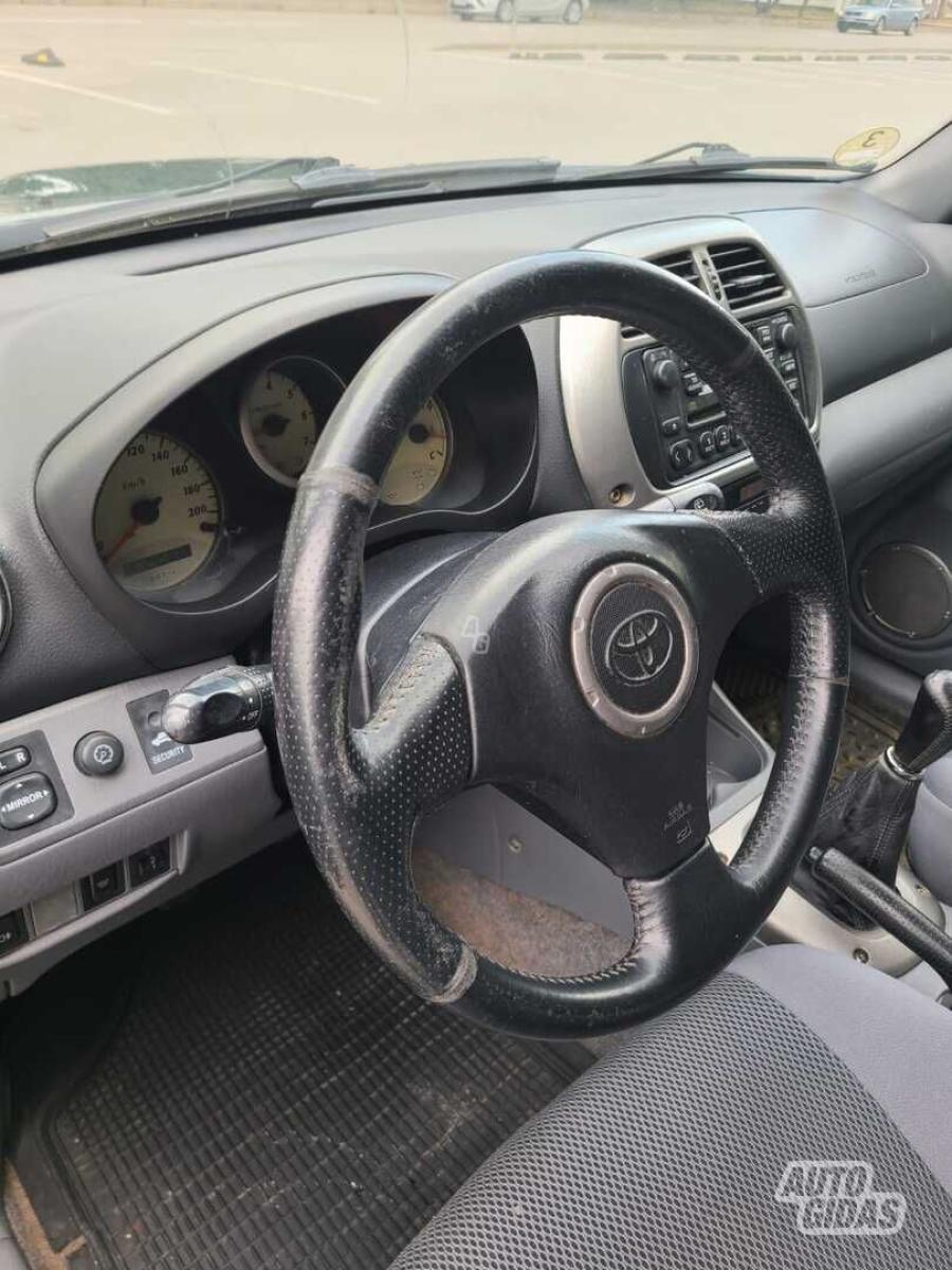 Toyota RAV4 2002 Marijampole, ar dzinēja tilpumu 2.00 L un nobraukumu 245 tūkst. km par 1889 €, foto 9 vietnē AUTOMOTO.COM.LV
