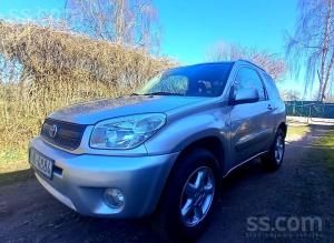Toyota RAV4 2003 Rīga, ar dzinēja tilpumu 2.00 L un nobraukumu 214 tūkst. km par 1900 €, foto 4 vietnē AUTOMOTO.COM.LV