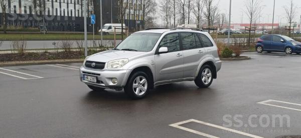 Toyota RAV4 2003 Rīga, ar dzinēja tilpumu 2.00 L un nobraukumu 265 tūkst. km par 3000 €, foto 3 vietnē AUTOMOTO.COM.LV