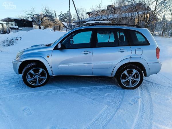 Toyota RAV4 2003 in Vilnius, with an engine capacity of 2.00 L and mileage of 397 thousand km for 2500 €, photo 4 on AUTOMOTO.COM.LV