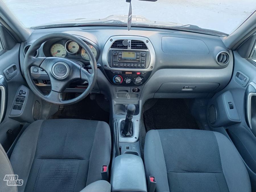 Toyota RAV4 2003 in Vilnius, with an engine capacity of 2.00 L and mileage of 397 thousand km for 2500 €, photo 12 on AUTOMOTO.COM.LV