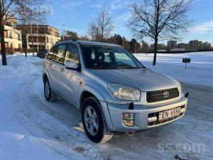 Toyota RAV4 2003 Rīga, ar dzinēja tilpumu 2.00 L un nobraukumu 132 tūkst. km par 3900 €, foto  vietnē AUTOMOTO.COM.LV
