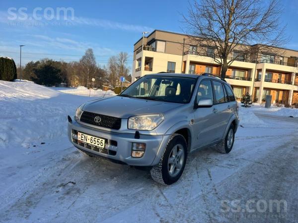 Toyota RAV4 2003 Rīga, ar dzinēja tilpumu 2.00 L un nobraukumu 132 tūkst. km par 3900 €, foto 3 vietnē AUTOMOTO.COM.LV