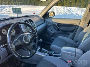 Toyota RAV4 2003 Rīga, ar dzinēja tilpumu 2.00 L un nobraukumu 132 tūkst. km par 3900 €, foto 4 vietnē AUTOMOTO.COM.LV