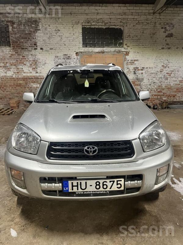 Toyota RAV4 2003 Krāslava, ar dzinēja tilpumu 2.00 L un nobraukumu 310 tūkst. km par 1560 €, foto 1 vietnē AUTOMOTO.COM.LV