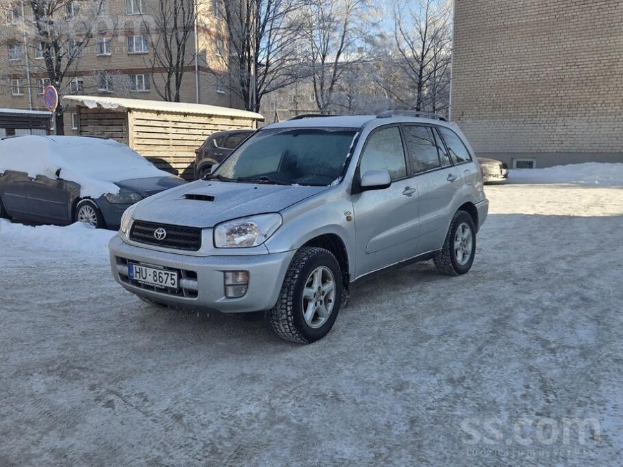 Toyota RAV4 2003 Rēzekne, ar dzinēja tilpumu 2.00 L un nobraukumu 0 tūkst. km par 2000 €, foto 1 vietnē AUTOMOTO.COM.LV