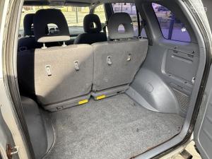 Toyota RAV4 2003 in Mazeikiai, with an engine capacity of 2.00 L and mileage of 205 thousand km for 1900 €, photo 10 on AUTOMOTO.COM.LV