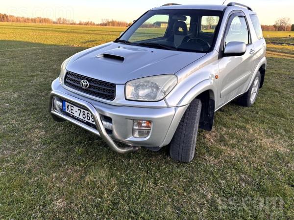 Тойота РАВ 4 2003 в Валка, объемом двигателя 2.00 л и пробегом 357 тыс. км за 2600 €, фото 4 на AUTOMOTO.COM.LV