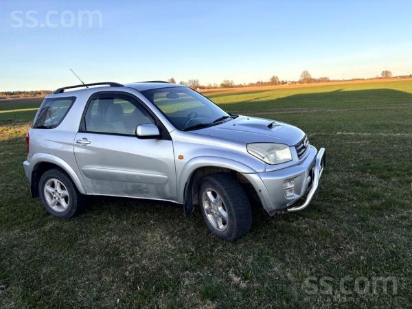 Тойота РАВ 4 2003 в Валка, объемом двигателя 2.00 л и пробегом 357 тыс. км за 2600 €, фото 6 на AUTOMOTO.COM.LV