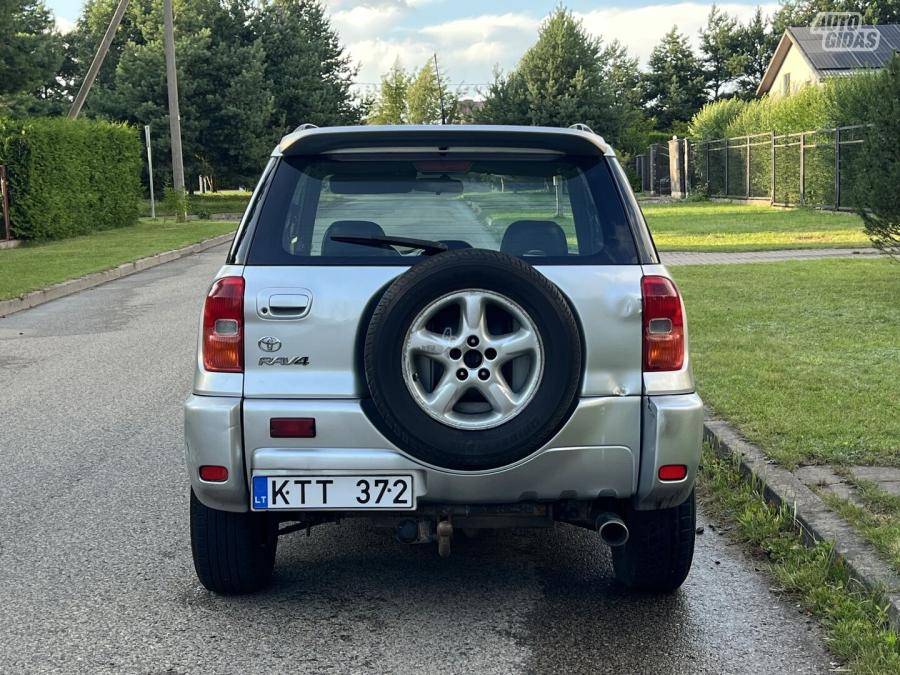 Toyota RAV4 2003 in Vilnius, with an engine capacity of 2.00 L and mileage of 350 thousand km for 2150 €, photo 5 on AUTOMOTO.COM.LV