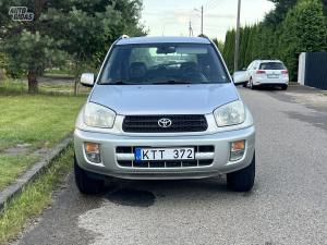 Toyota RAV4 2003 in Vilnius, with an engine capacity of 2.00 L and mileage of 350 thousand km for 2150 €, photo 7 on AUTOMOTO.COM.LV