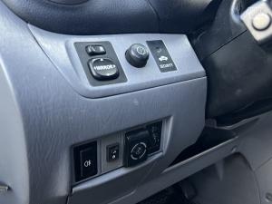 Toyota RAV4 2003 in Vilnius, with an engine capacity of 2.00 L and mileage of 350 thousand km for 2150 €, photo 11 on AUTOMOTO.COM.LV