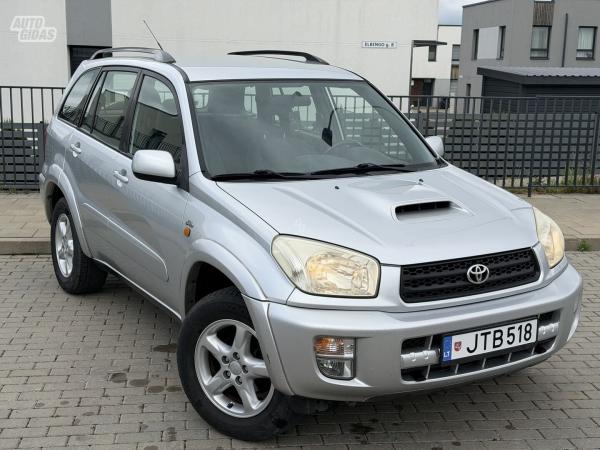 Toyota RAV4 2003 in Vilnius, with an engine capacity of 2.00 L and mileage of 275 thousand km for 2600 €, photo 2 on AUTOMOTO.COM.LV