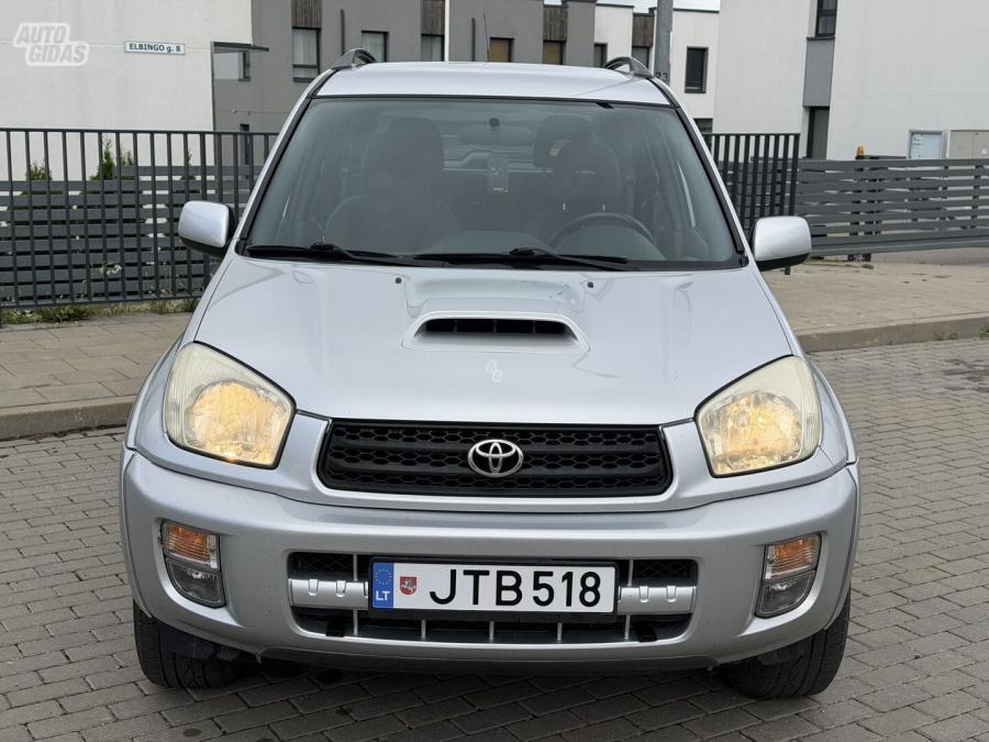 Toyota RAV4 2003 Viļņa, ar dzinēja tilpumu 2.00 L un nobraukumu 275 tūkst. km par 2600 €, foto 5 vietnē AUTOMOTO.COM.LV