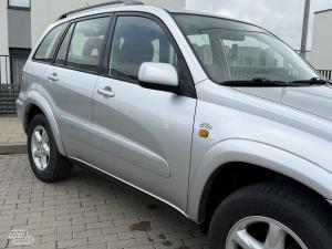 Toyota RAV4 2003 Viļņa, ar dzinēja tilpumu 2.00 L un nobraukumu 275 tūkst. km par 2600 €, foto 7 vietnē AUTOMOTO.COM.LV