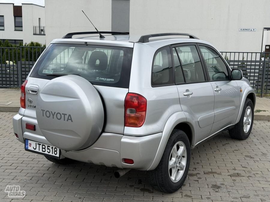 Toyota RAV4 2003 Viļņa, ar dzinēja tilpumu 2.00 L un nobraukumu 275 tūkst. km par 2600 €, foto 9 vietnē AUTOMOTO.COM.LV