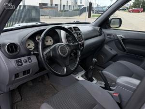 Toyota RAV4 2003 Viļņa, ar dzinēja tilpumu 2.00 L un nobraukumu 275 tūkst. km par 2600 €, foto 18 vietnē AUTOMOTO.COM.LV