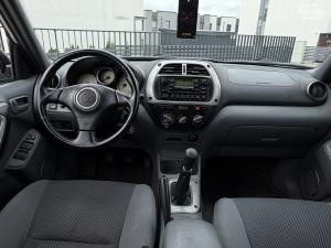 Toyota RAV4 2003 Viļņa, ar dzinēja tilpumu 2.00 L un nobraukumu 275 tūkst. km par 2600 €, foto 20 vietnē AUTOMOTO.COM.LV