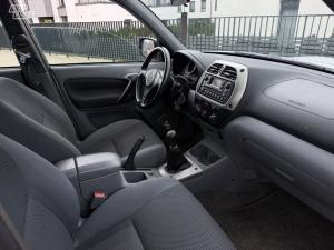 Toyota RAV4 2003 Viļņa, ar dzinēja tilpumu 2.00 L un nobraukumu 275 tūkst. km par 2600 €, foto 23 vietnē AUTOMOTO.COM.LV