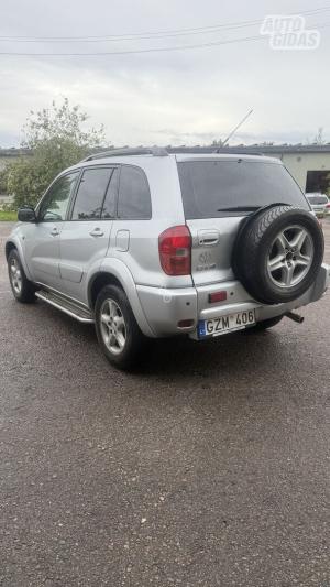 Toyota RAV4 2003 Viļņa, ar dzinēja tilpumu 2.00 L un nobraukumu 250 tūkst. km par 2550 €, foto 5 vietnē AUTOMOTO.COM.LV