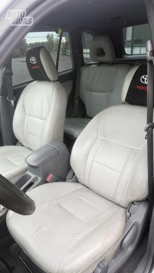 Toyota RAV4 2003 Viļņa, ar dzinēja tilpumu 2.00 L un nobraukumu 250 tūkst. km par 2550 €, foto 8 vietnē AUTOMOTO.COM.LV