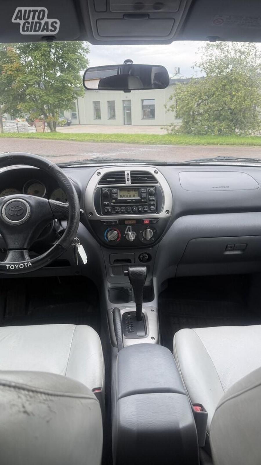 Toyota RAV4 2003 Viļņa, ar dzinēja tilpumu 2.00 L un nobraukumu 250 tūkst. km par 2550 €, foto 10 vietnē AUTOMOTO.COM.LV