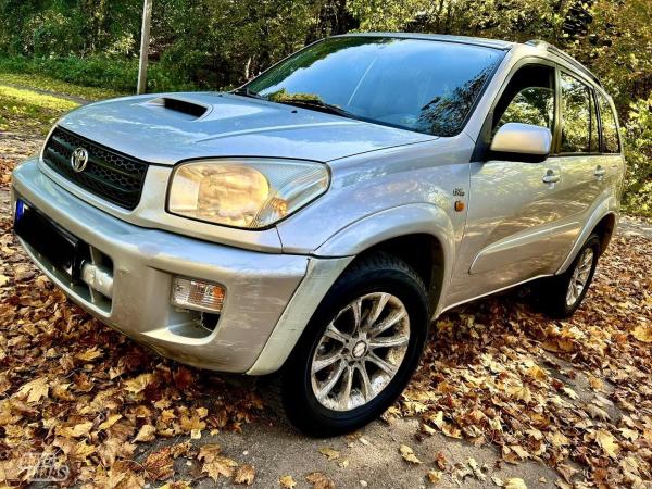 Toyota RAV4 2003 Viļņa, ar dzinēja tilpumu 2.00 L un nobraukumu 216 tūkst. km par 1499 €, foto 1 vietnē AUTOMOTO.COM.LV