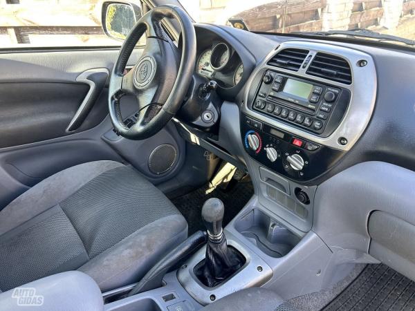 Toyota RAV4 2003 Viļņa, ar dzinēja tilpumu 2.00 L un nobraukumu 216 tūkst. km par 1499 €, foto 10 vietnē AUTOMOTO.COM.LV