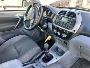 Toyota RAV4 2003 in Vilnius, with an engine capacity of 2.00 L and mileage of 216 thousand km for 1499 €, photo 10 on AUTOMOTO.COM.LV