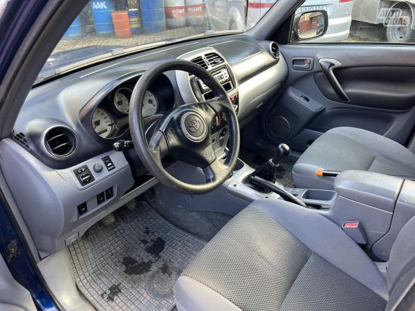 Toyota RAV4 2003 Šauļi vietnē Toyota RAV4 2003 Šauļi, ar dzinēja tilpumu 2.00 L un nobraukumu 262 tūkst. km par 2300 €, foto 10 vietnē AUTOMOTO.COM.LV