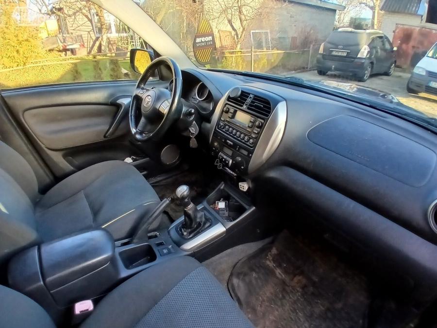 Toyota RAV4 2004 Klaipėda, ar dzinēja tilpumu 2.00 L un nobraukumu 309 tūkst. km par 2400 €, foto 5 vietnē AUTOMOTO.COM.LV
