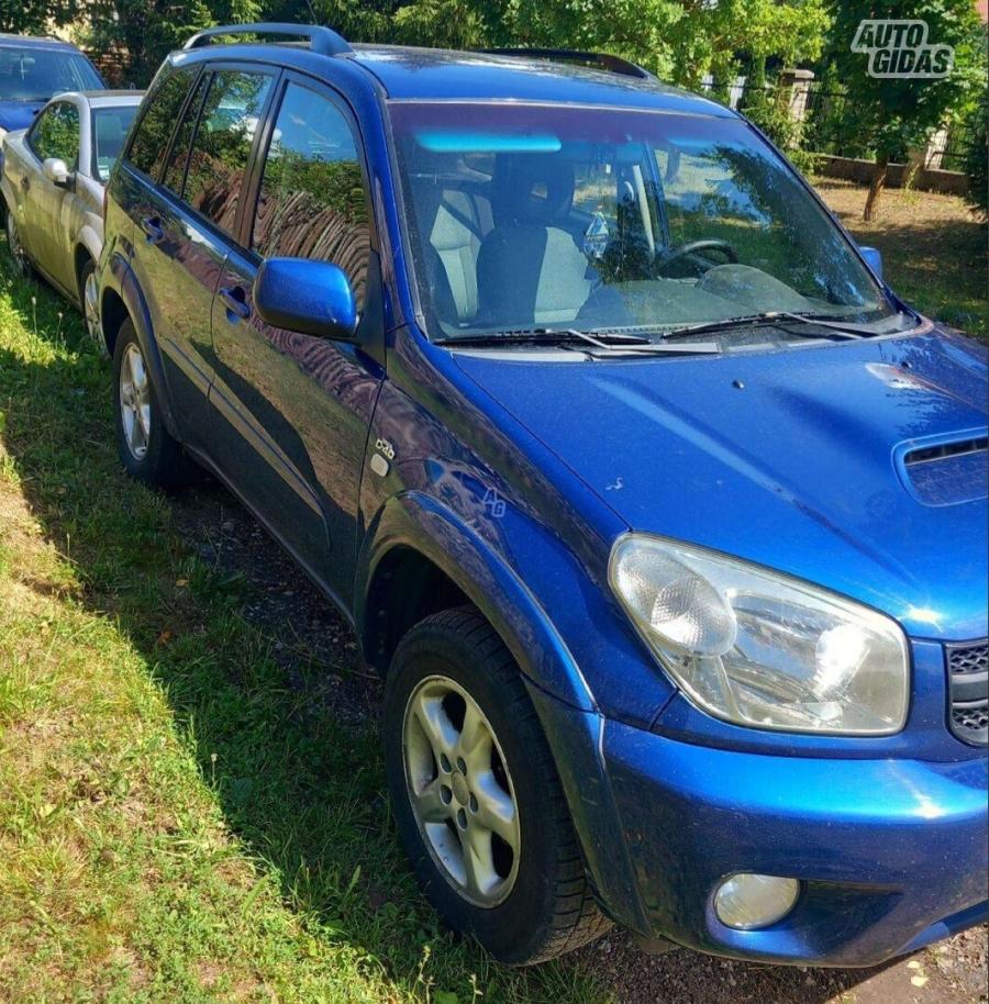 Toyota RAV4 2004 Viļņa, ar dzinēja tilpumu 2.00 L un nobraukumu 324 tūkst. km par 3700 €, foto 2 vietnē AUTOMOTO.COM.LV