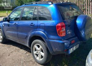 Toyota RAV4 2004 Viļņa, ar dzinēja tilpumu 2.00 L un nobraukumu 324 tūkst. km par 3700 €, foto 3 vietnē AUTOMOTO.COM.LV