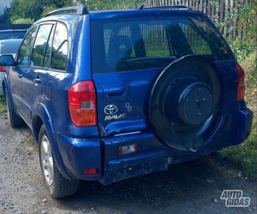 Toyota RAV4 2004 Viļņa, ar dzinēja tilpumu 2.00 L un nobraukumu 324 tūkst. km par 3700 €, foto 6 vietnē AUTOMOTO.COM.LV