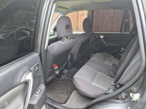 Toyota RAV4 2004 in Vilnius, with an engine capacity of 2.00 L and mileage of 240 thousand km for 4000 €, photo 9 on AUTOMOTO.COM.LV
