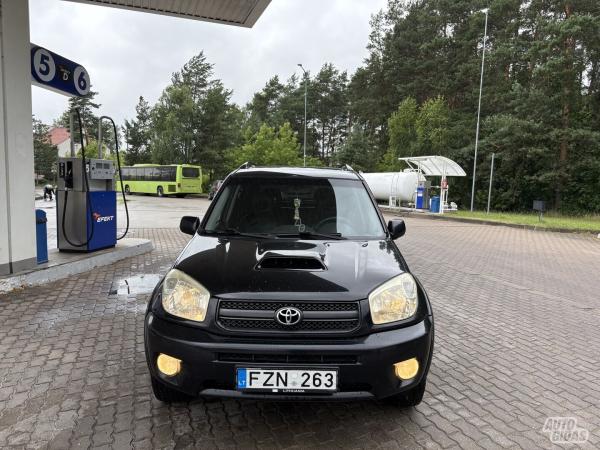 Toyota RAV4 2004 Varėna, ar dzinēja tilpumu 2.00 L un nobraukumu 282 tūkst. km par 1750 €, foto 2 vietnē AUTOMOTO.COM.LV