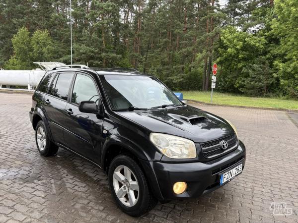 Toyota RAV4 2004 Varėna, ar dzinēja tilpumu 2.00 L un nobraukumu 282 tūkst. km par 1750 €, foto 3 vietnē AUTOMOTO.COM.LV
