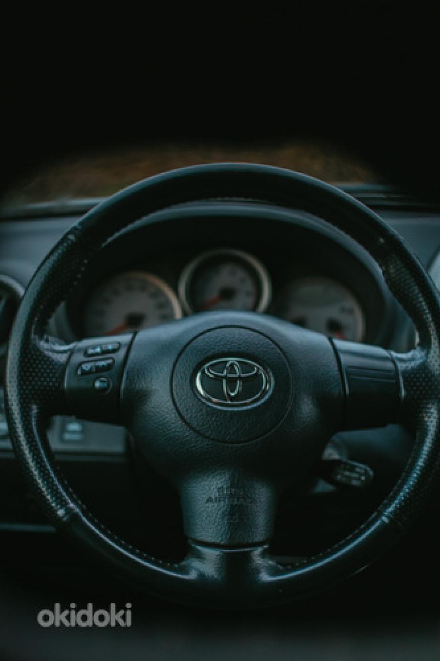 Toyota RAV4 2004 Tallina, ar dzinēja tilpumu 2.00 L un nobraukumu 251 tūkst. km par 4900 €, foto 8 vietnē AUTOMOTO.COM.LV
