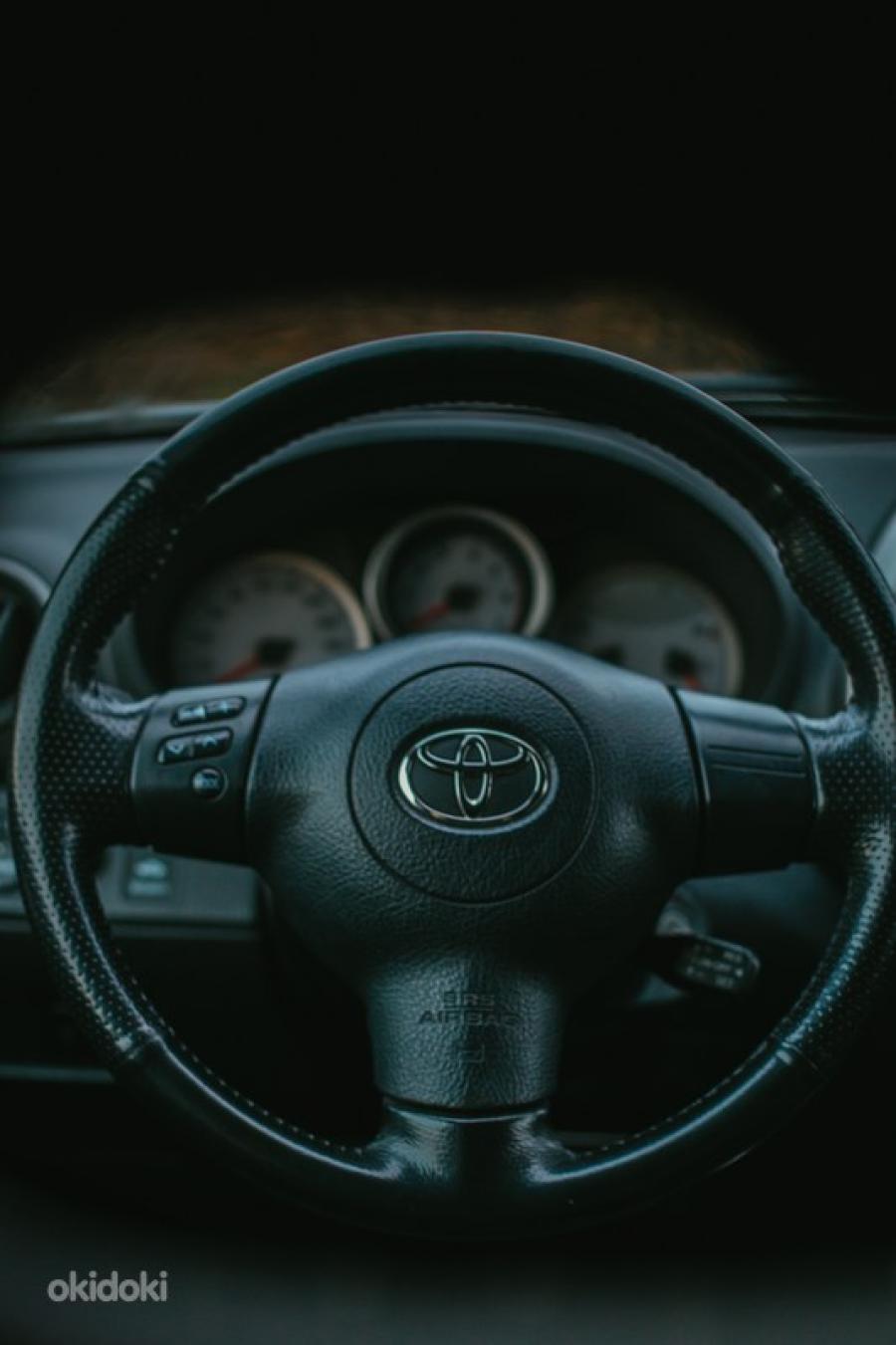 Toyota RAV4 2004 Tallina, ar dzinēja tilpumu 2.00 L un nobraukumu 251 tūkst. km par 4900 €, foto 17 vietnē AUTOMOTO.COM.LV